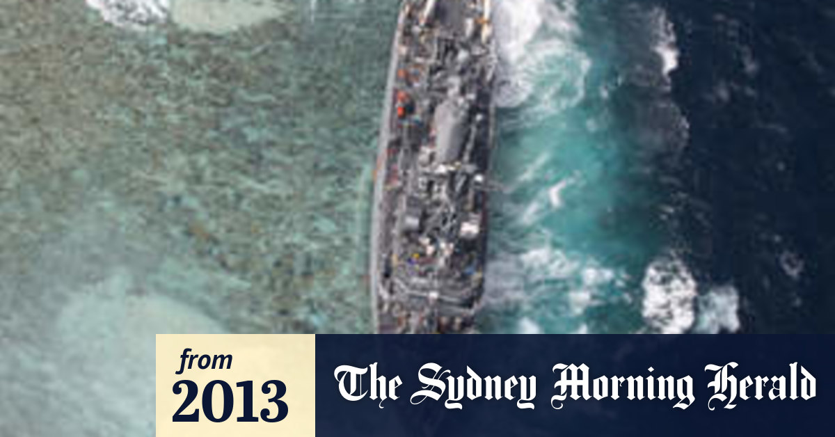 US ship 'ignored warnings' before reef crash